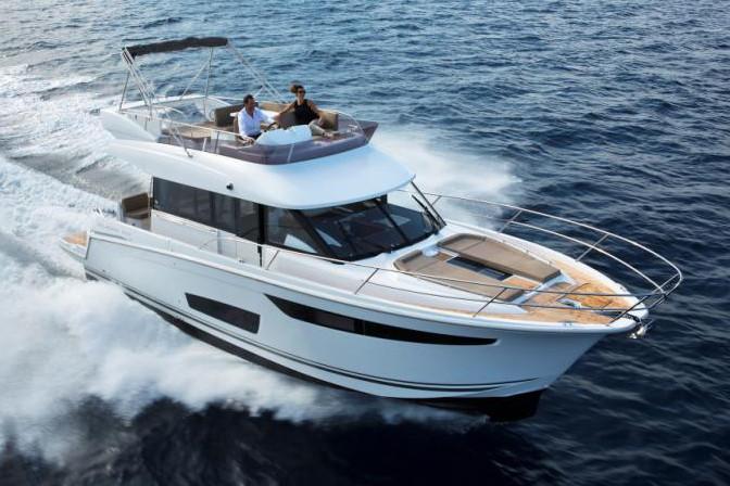 Jeanneau Velasco 43F 7044668 – Burton Waters Boat Sales