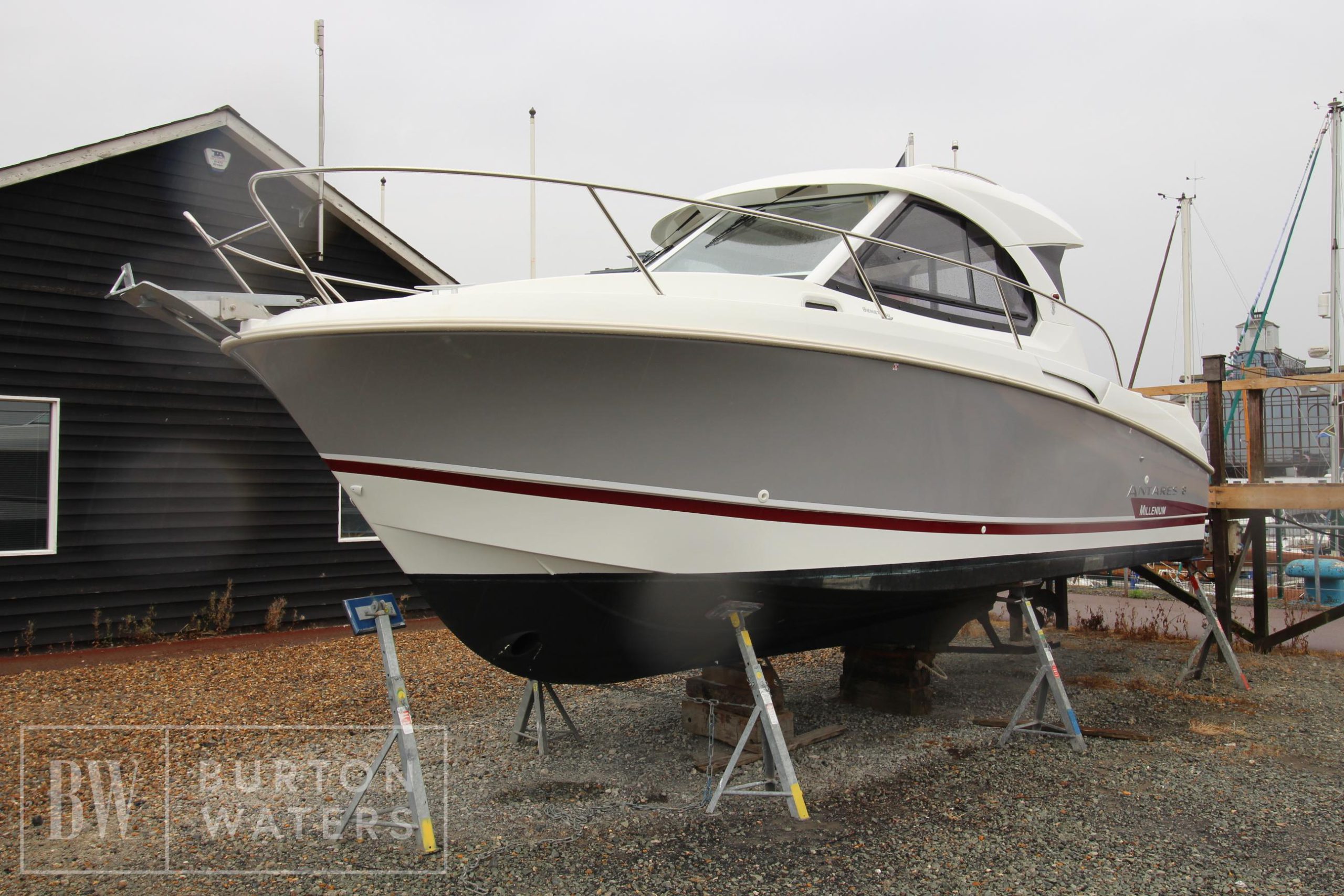 Beneteau Antares 8 8031619 – Burton Waters Boat Sales