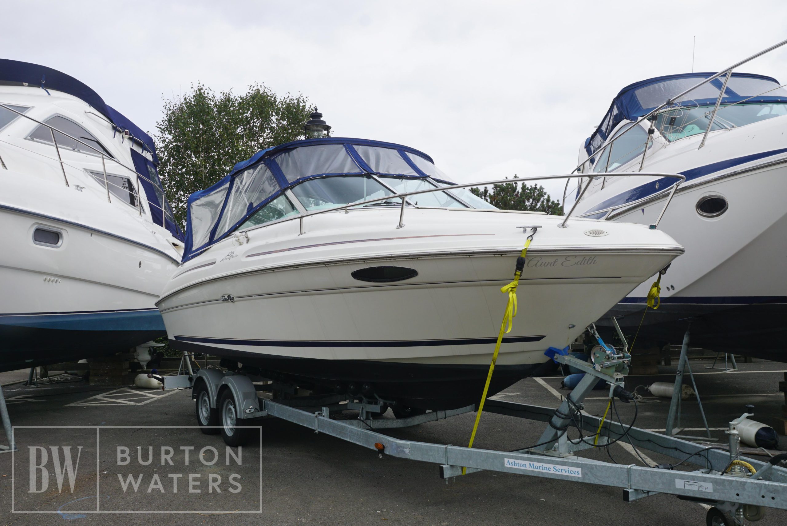 Sea Ray 215 Express Cruiser 8033218 – Burton Waters Boat Sales