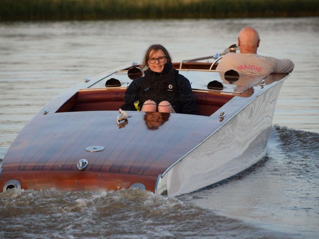 Custom Slipper Launch 8202094 – Burton Waters Boat Sales