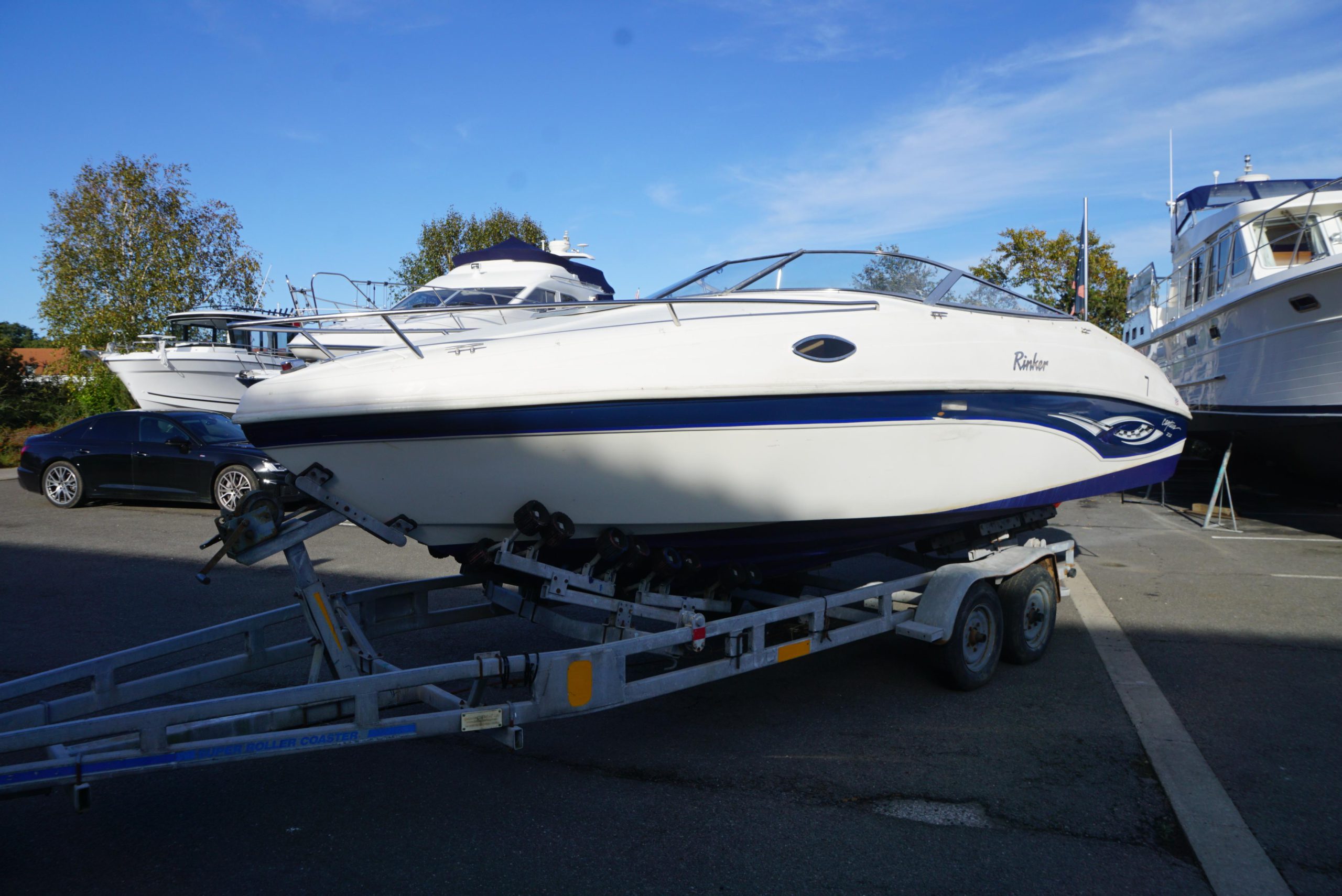 Rinker 232 Captiva Cuddy 8557521 – Burton Waters Boat Sales