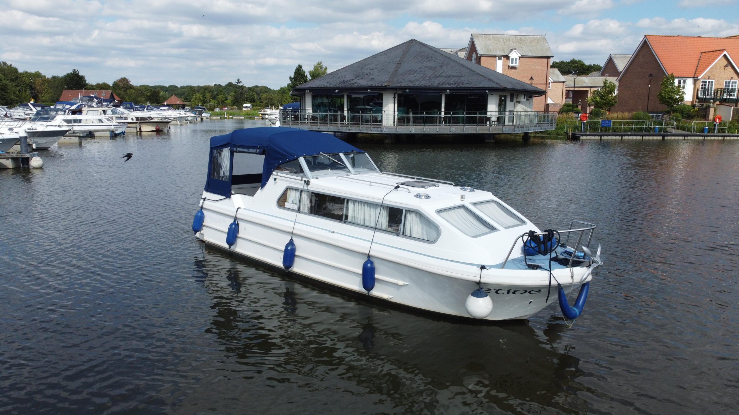 Atlanta 24 8993064 – Burton Waters Boat Sales