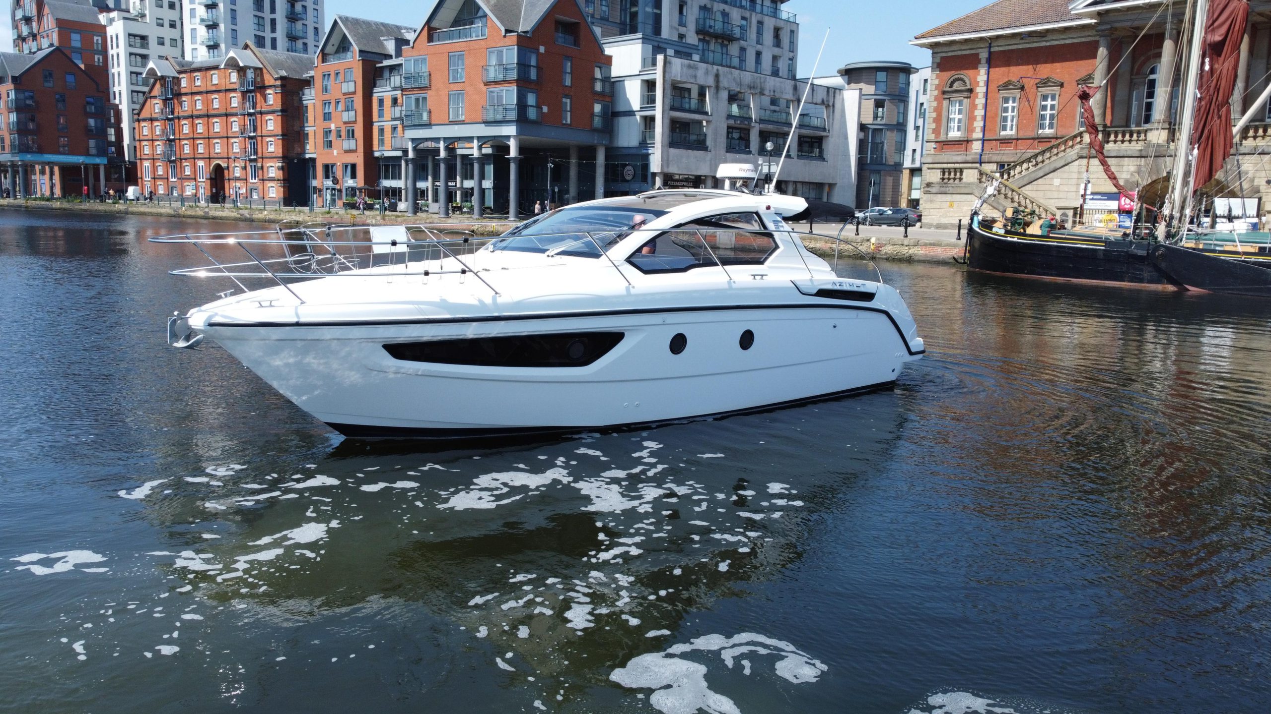 Azimut Atlantis 34 9398889 – Burton Waters Boat Sales
