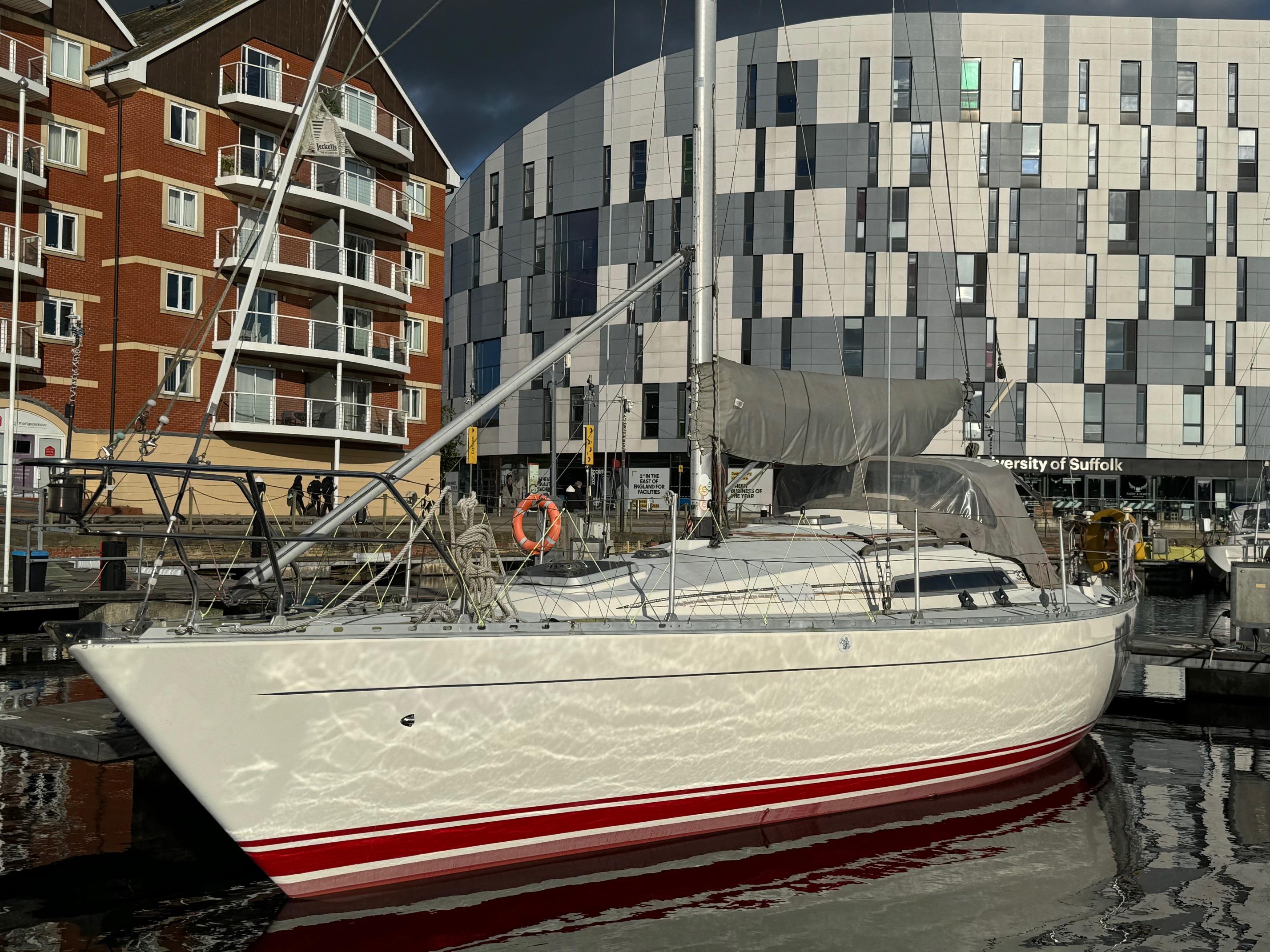 Sigma 33 OOD 9512802 – Burton Waters Boat Sales